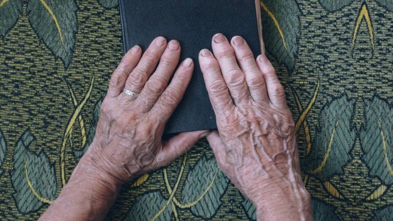 Jak na bolest kloubů na ruce - léčba, prevence a příčiny